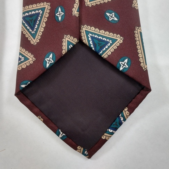 Dino | Accessories | Dino Mens Triangle Theme Tie Maroon And Green ...
